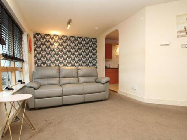 2 Bedroom Apartment For Rent In Bromley