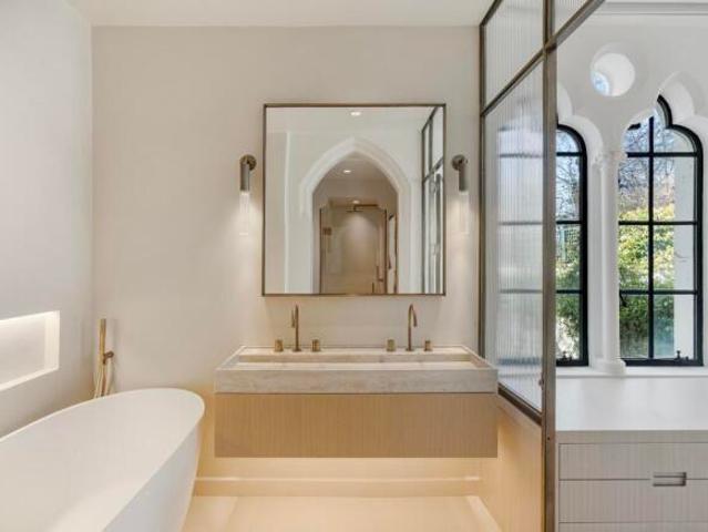 2 bedroom apartment for rent in Brompton Square, Chelsea, London, SW3