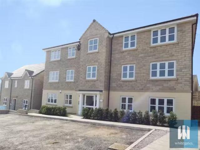 2 bedroom apartment for rent in Bronte Court, Austin Close, Li.
