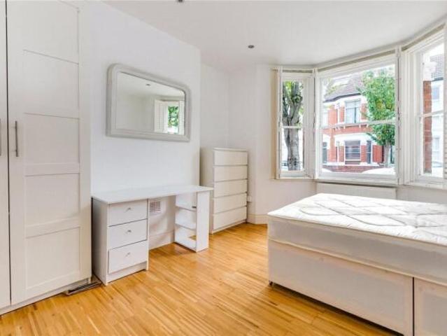 2 bedroom apartment for rent in Bronsart Road, London, SW6