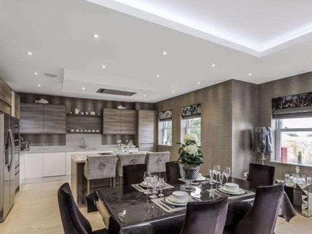 2 bedroom apartment for rent in Brook Lane Warsah Southampton SO31