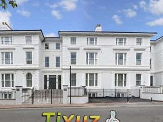 2 bedroom apartment for rent in Brooke House TN1