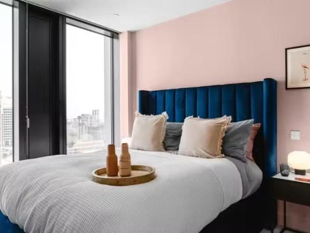 2 bedroom apartment for rent in Broad Street, Birmingham, B15.