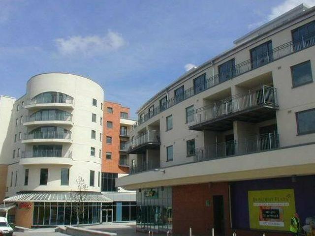 2 bedroom apartment for rent in Broadway Plaza B16
