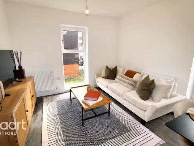 2 bedroom apartment for rent in Brunton Bank, Swanscombe, DA10