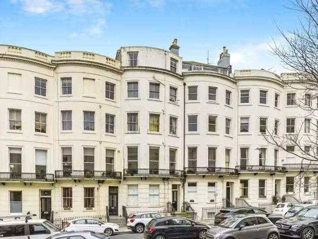 2 bedroom apartment for rent in Brunswick Place, Hove, BN3