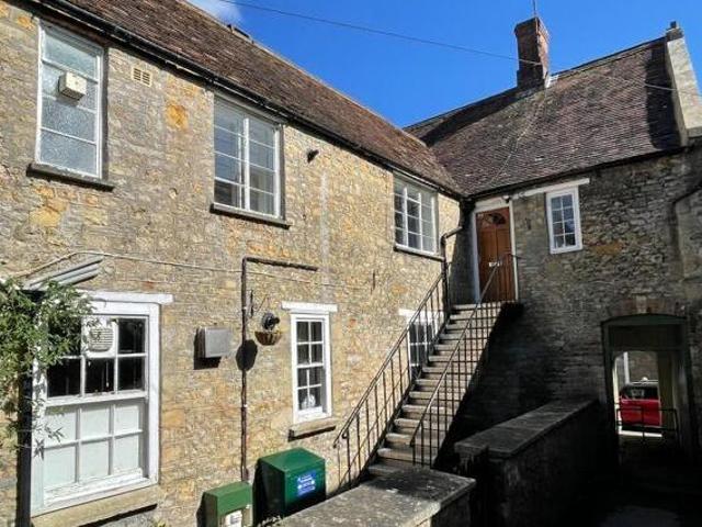 2 Bedroom Apartment For Rent In Bruton, Somerset