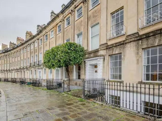 2 bedroom apartment for rent in Camden Crescent, BA1