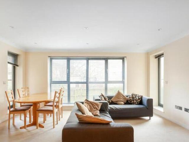 2 Bedroom Apartment For Rent In Camden, London