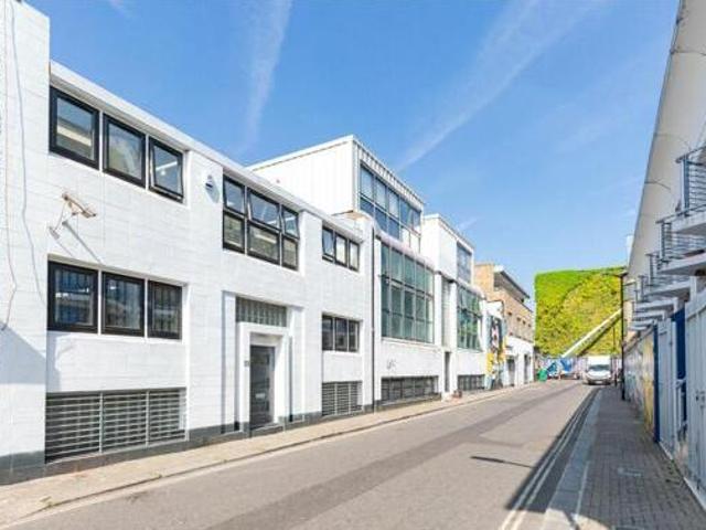 2 Bedroom Apartment For Rent In Camden, London