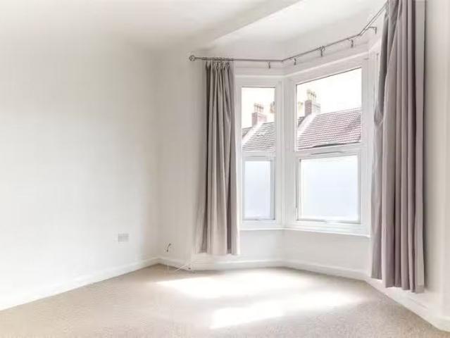 2 bedroom apartment for rent in Camden Road, Southville, Brist.