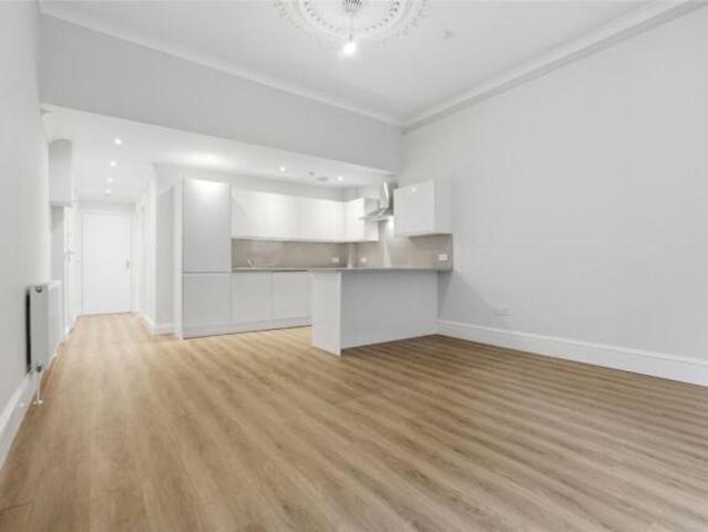 2 bedroom apartment for rent in Camphill Avenue, Glasgow, G41