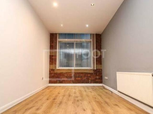 2 bedroom apartment for rent in Canal House Canal Rd Bradford BD1 4BA BD1