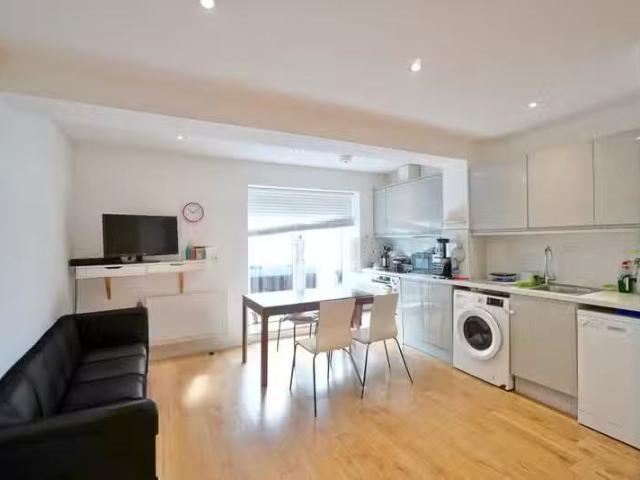 2 bedroom apartment for rent in Canal House, Liberty Centre, H.