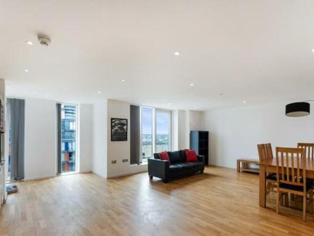 2 Bedroom Apartment For Rent In Canary Wharf, London