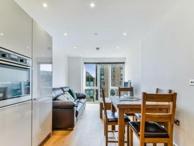 2 Bedroom Apartment For Rent In Canary Wharf, London