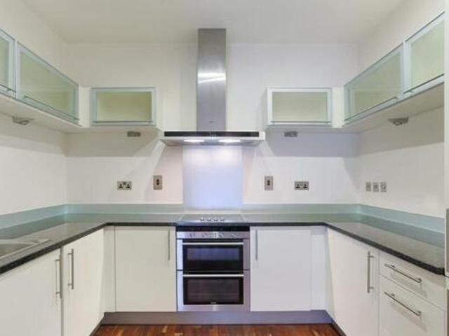 2 Bedroom Apartment For Rent In Canary Wharf, London