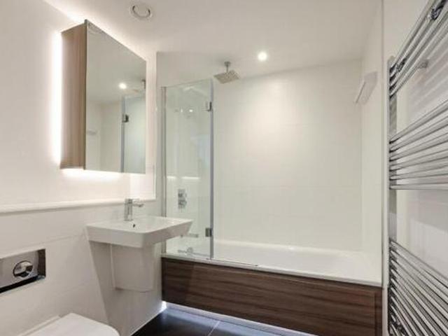 2 Bedroom Apartment For Rent In Castle Street, Bristol