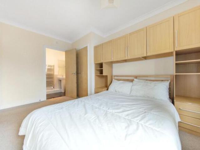 2 bedroom apartment for rent in Castlegate Richmond, TW9