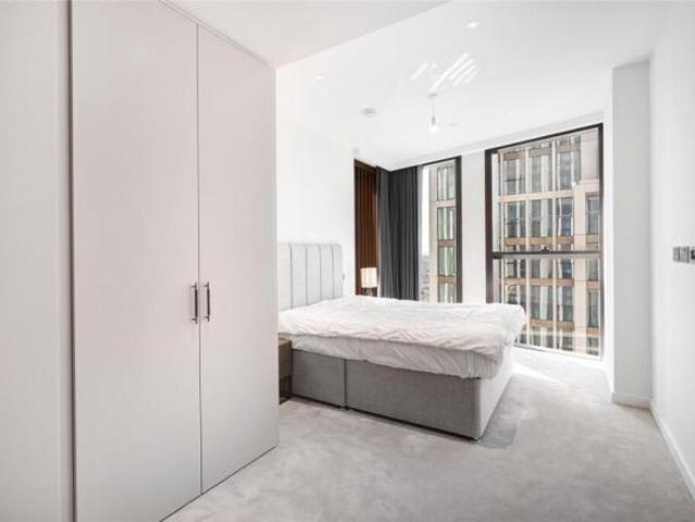 2 bedroom apartment for rent in Carnation Way, London, SW8