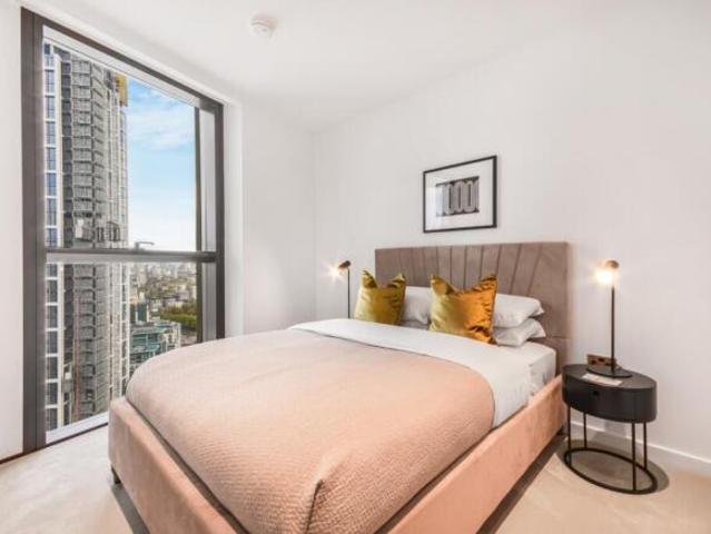 2 bedroom apartment for rent in Carnation Way London SW8