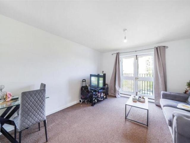 2 bedroom apartment for rent in Caravel Close, London E14