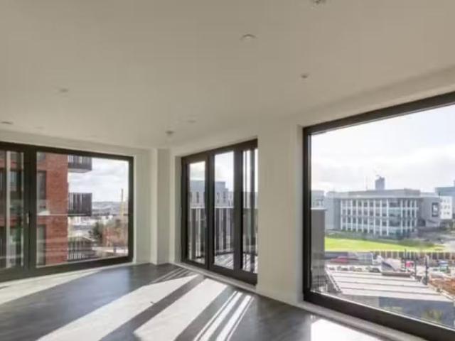 2 bedroom apartment for rent in Cardigan Wharf, Glasswater Loc.