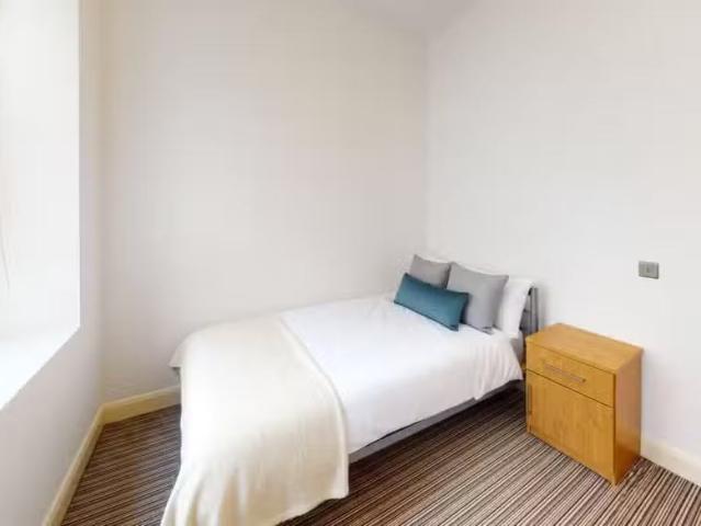 2 bedroom apartment for rent in Carlton Chambers, F11, Apartme.