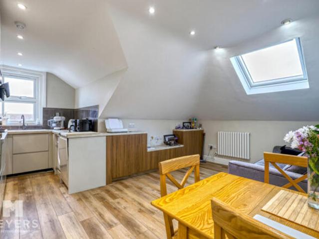 2 bedroom apartment for rent in Carlton Road, Bournemouth, BH1 3, BH1