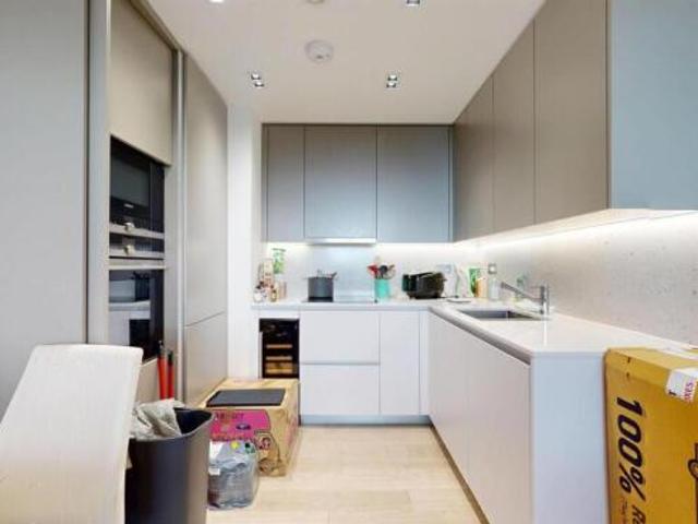 2 bedroom apartment for rent in Carrara Tower, 250 City Road, London, EC1V