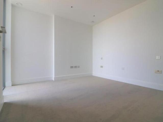 2 bedroom apartment for rent in Carrara Tower, City Road, Bollinder Place, London, EC1V