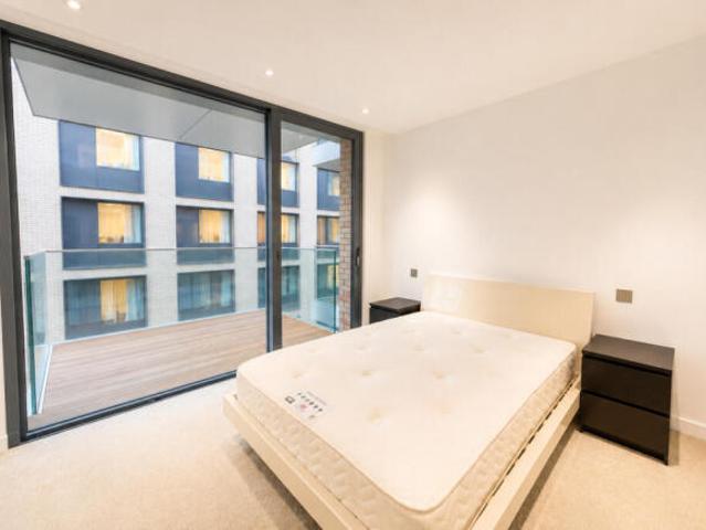 2 bedroom apartment for rent in Catalina House, Canter Way, E1