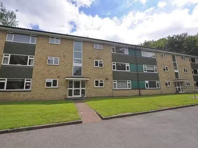 2 bedroom apartment for rent in Caterham, CR3