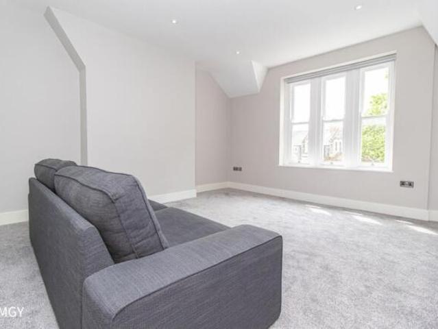 2 bedroom apartment for rent in Cathedral Road, Pontcanna, Cardiff, CF11