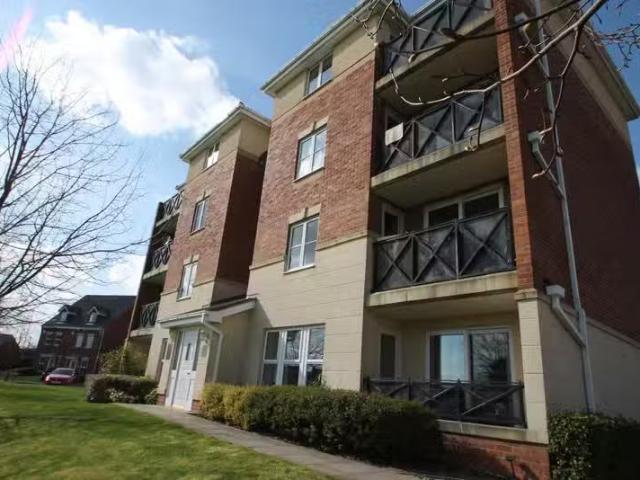 2 bedroom apartment for rent in Cavalier Drive, Halesowen, Wes.