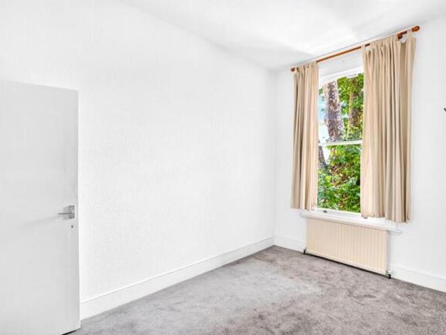 2 bedroom apartment for rent in Cazenove Road, London, N16