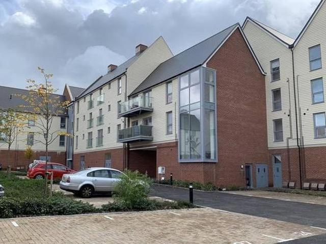 2 bedroom apartment for rent in Cedar Parade Repton Avenue TN23