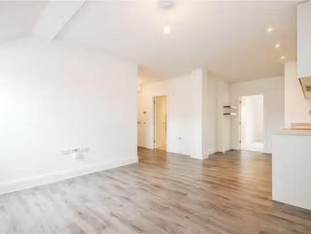 2 bedroom apartment for rent in Century Place, St. Paul Street.