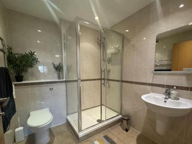 2 Bedroom Apartment For Rent In Century Wharf