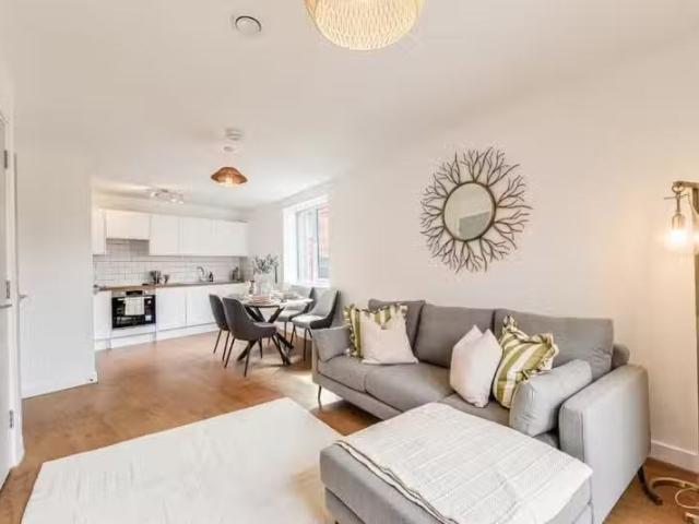 2 bedroom apartment for rent in Central Street, Bolton, Greate.