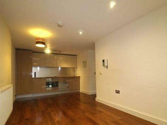 2 bedroom apartment for rent in Centrillion Point 2 Masons Avenue Croydon CR0