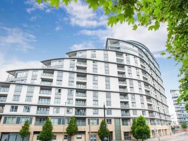 2 bedroom apartment for rent in Centrium Station Approach GU22