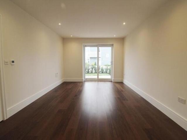 2 bedroom apartment for rent in Champlain Street, Reading, RG2
