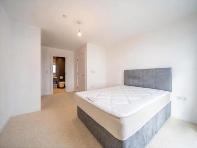 2 bedroom apartment for rent in Chancellor House, Rotherhithe, SE16