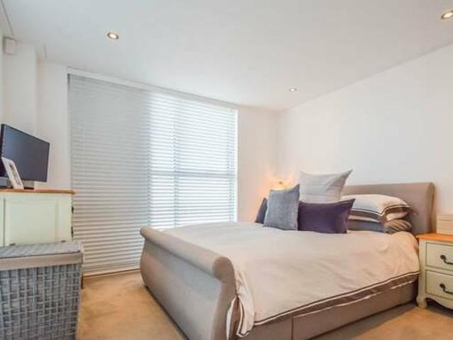 2 bedroom apartment for rent in Chalkwell Avenue Chalkwell Park House SS0