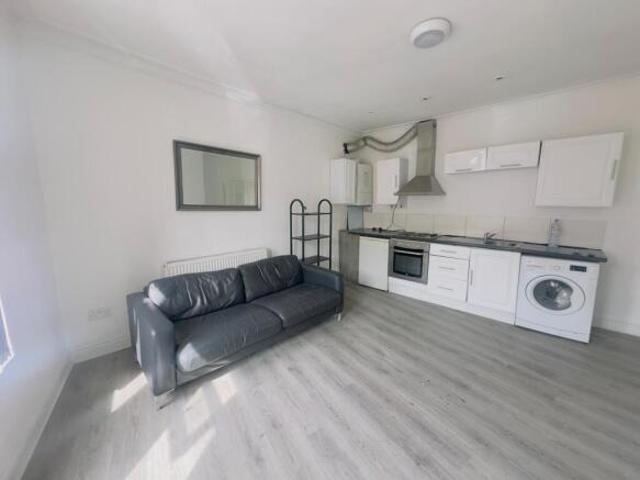 2 bedroom apartment for rent in Chatsworth Avenue, Orrell Park, L9 3BB, L9