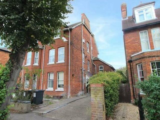 2 bedroom apartment for rent in Chaucer Road Bedford MK40