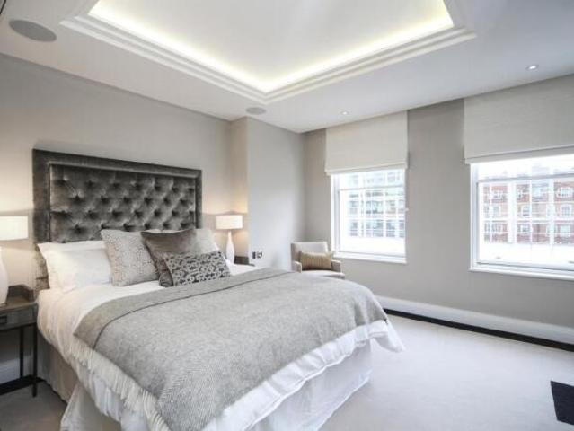 2 bedroom apartment for rent in Chesterfield Street, Mayfair, London, W1J