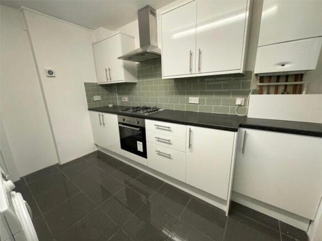 2 bedroom apartment for rent in Chinbrook Crescent, London, SE12