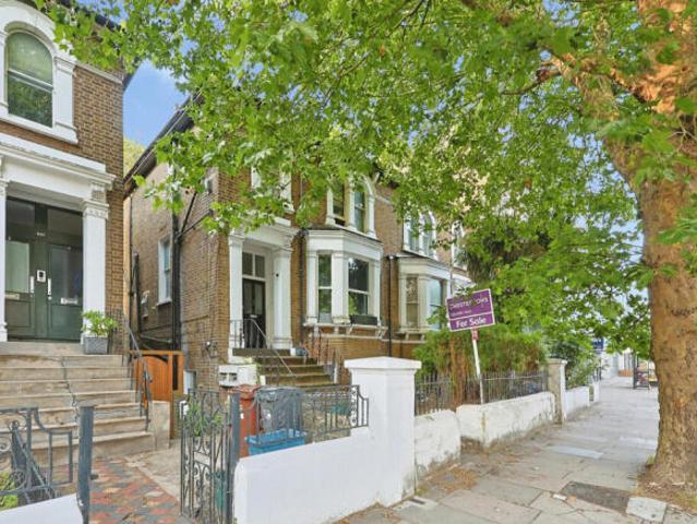 2 bedroom apartment for rent in Chiswick High Road, London, W4